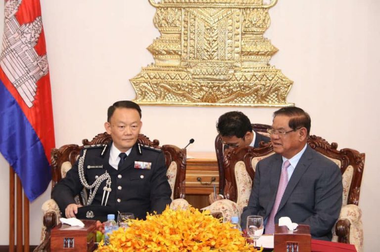 សម្ដេចក្រឡាហោម ស ខេង បានអនុញ្ញាតឲ្យ ឯកឧត្តម Hoong Wee Teck ...