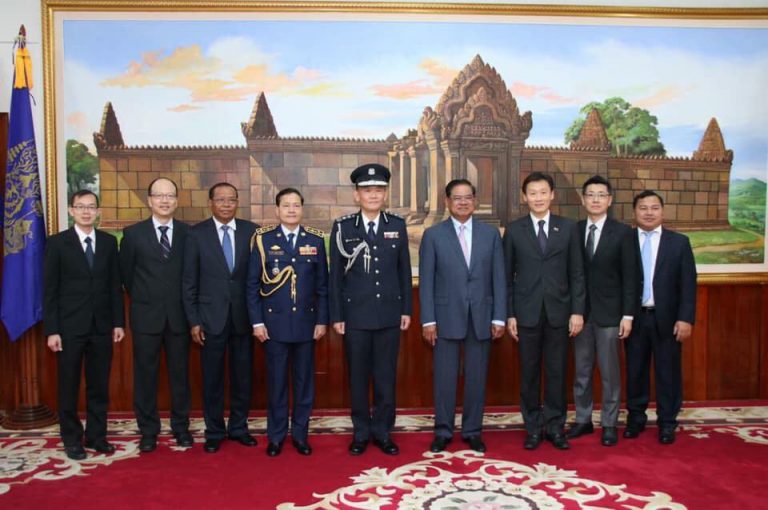 សម្ដេចក្រឡាហោម ស ខេង បានអនុញ្ញាតឲ្យ ឯកឧត្តម Hoong Wee Teck ...