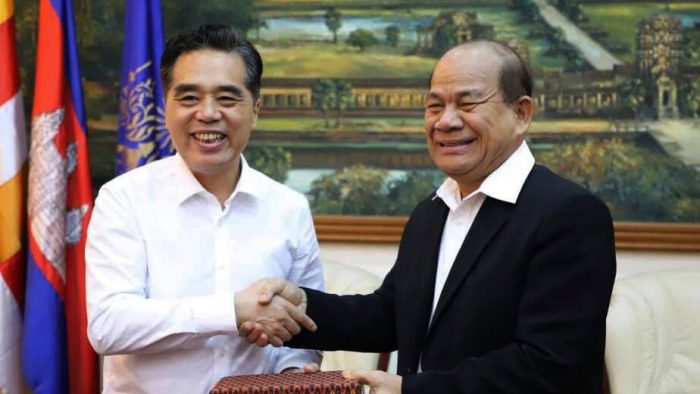 ឯកឧត្ដមបណ្ឌិត អ៊ុក រ៉ាប៊ុន បានអនុញ្ញាតឲ្យលោកបណ្ឌិត TAN Weiping ...