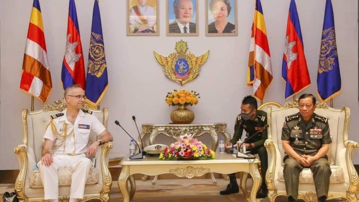 French Defence Attaché Lauds Cambodia’s Defence Work – វិមាន៧មករា