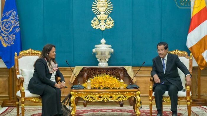 សម្តេចតេជោ ហ៊ុន សែន អនុញ្ញាតឱ្យ លោកជំទាវ ថូហ្វីកា ហ៊ុក (Towfiqua Hoque ...